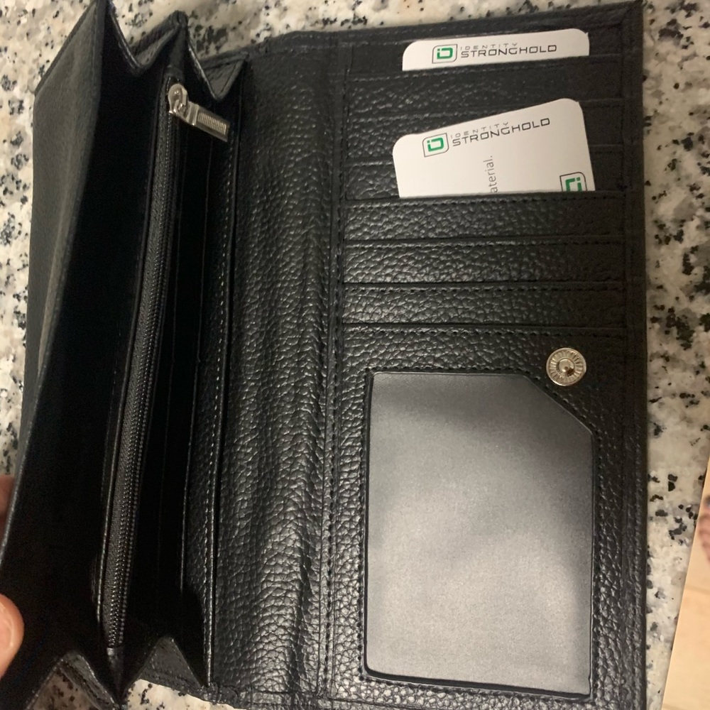 Women’s Identity Stronghold Wallet - Gem